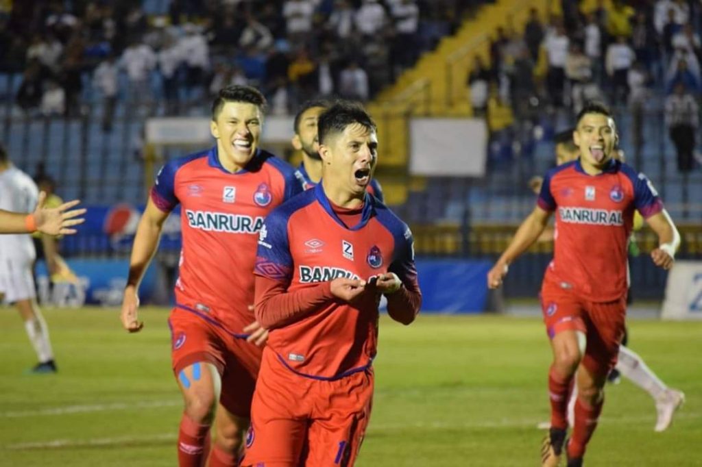 Alejandro Díaz lo ha vuelto a hacer – pentarojo